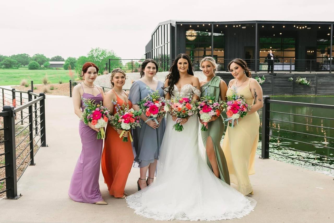 Loco Lake Venue - Reviews, Photos & Deals 2026 - Sunset, TX - WeddingWire