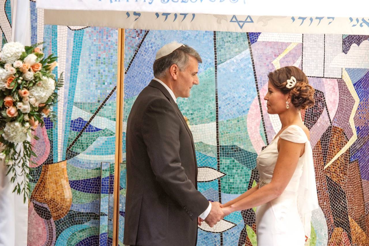 Find a Wedding Officiant Near You - WeddingWire
