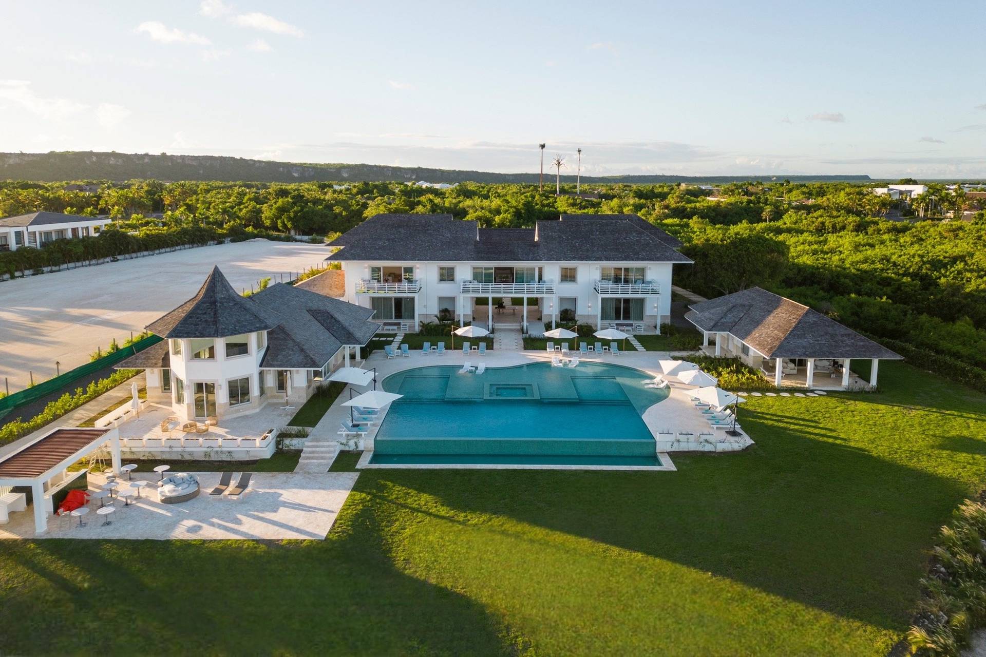 Wedding Mansion in the Tropics - Reviews, Photos & Deals 2026 - Punta ...