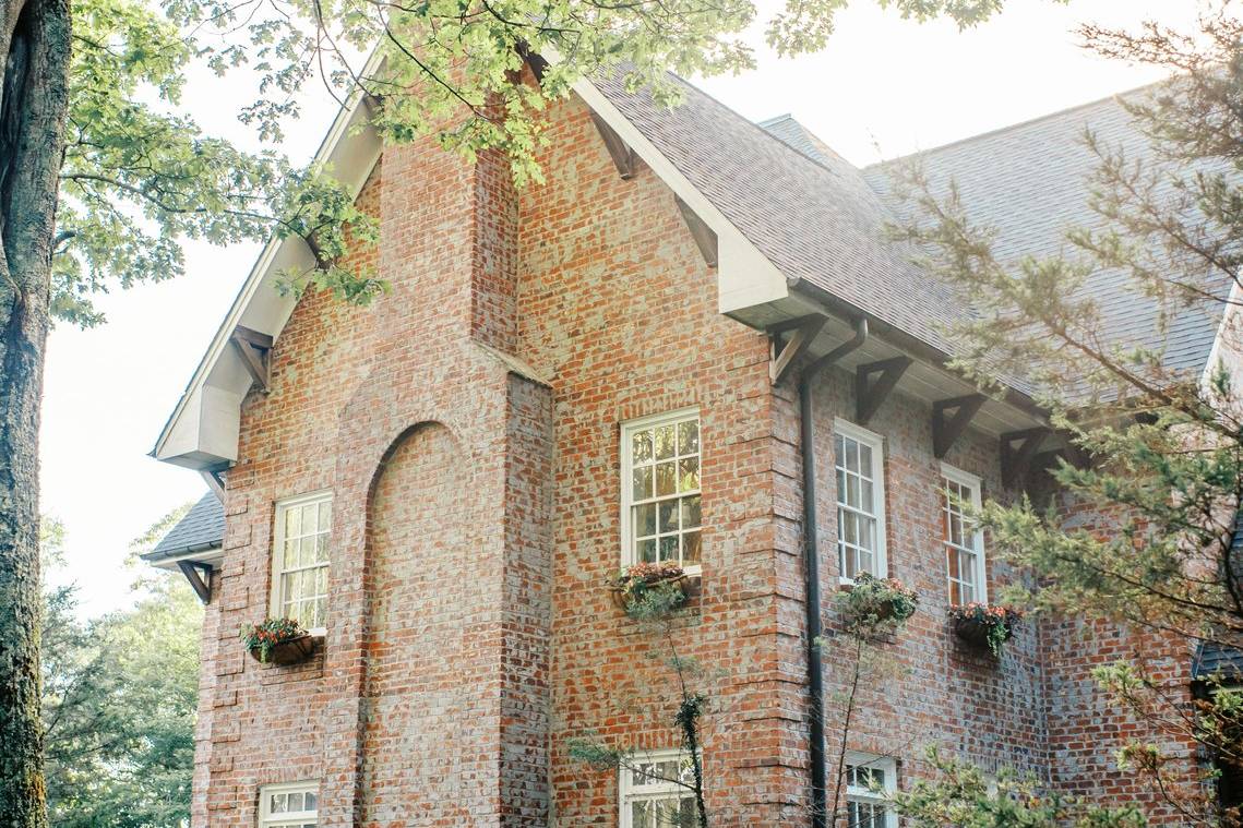 Twickenham House - Reviews, Photos & Deals 2026 - Boone, NC - WeddingWire