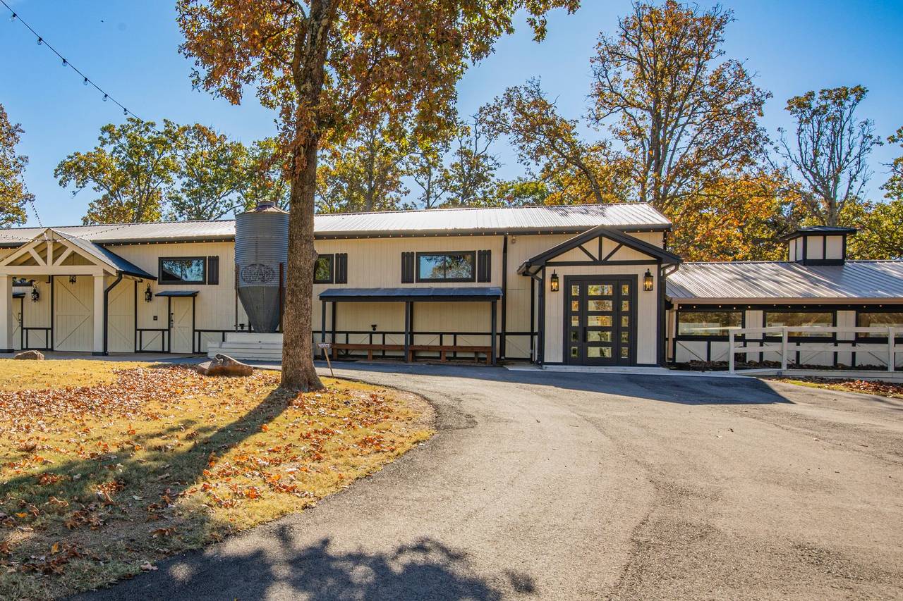 Barn at the Springs - Reviews, Photos & Deals 2026 - Springdale, AR ...