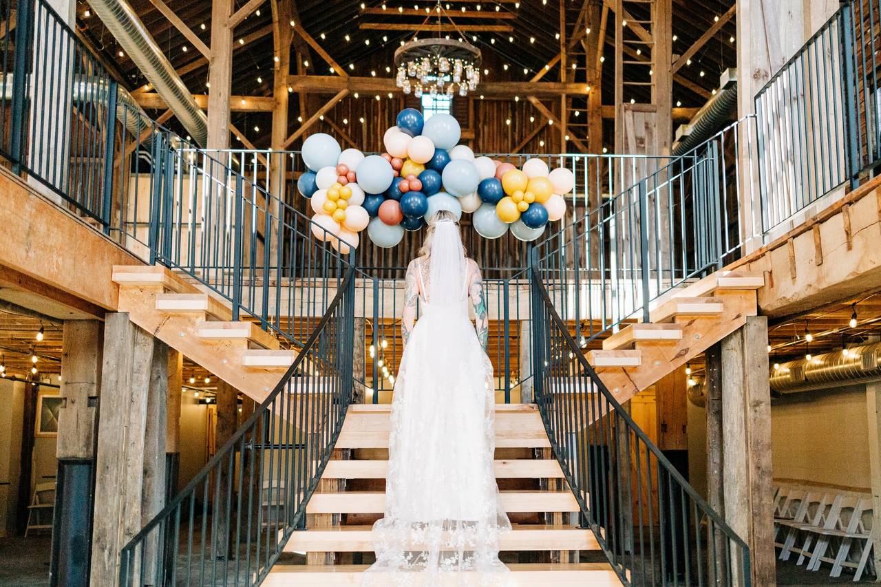 The Bicentennial Barn - Banquet Hall Wedding Venues - Dayton, OH ...