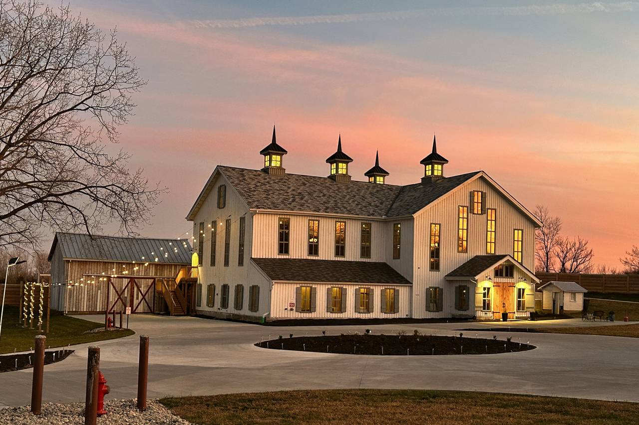 The Bicentennial Barn Reviews - Dayton, OH - 33 Reviews