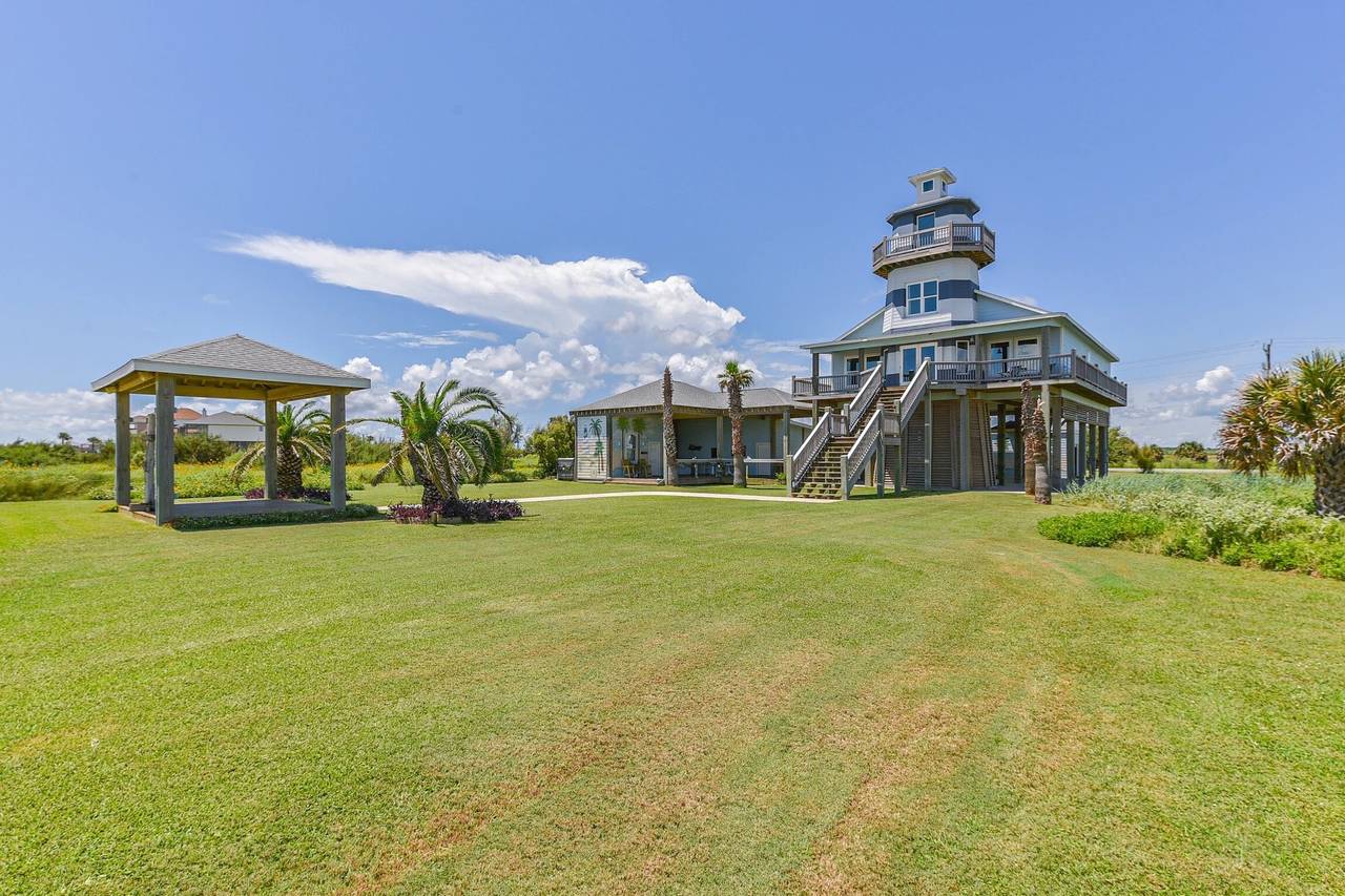 Beauty and the Beach - Reviews, Photos & Deals 2026 - Gilchrist, TX ...