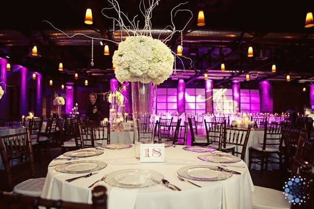 Edison's Dallas - Reviews, Photos & Deals 2026 - Dallas, TX - WeddingWire