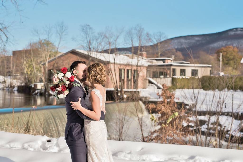 Raven Rose - Flowers - Beacon, NY - WeddingWire