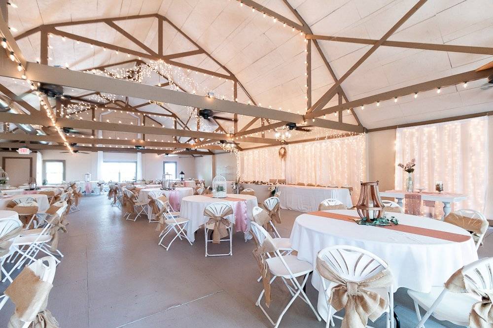 Veranda Venue - Reviews, Photos & Deals 2026 - Lawrence, KS - WeddingWire