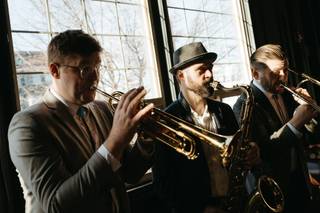 The 10 Best Wedding Bands in Seattle - WeddingWire