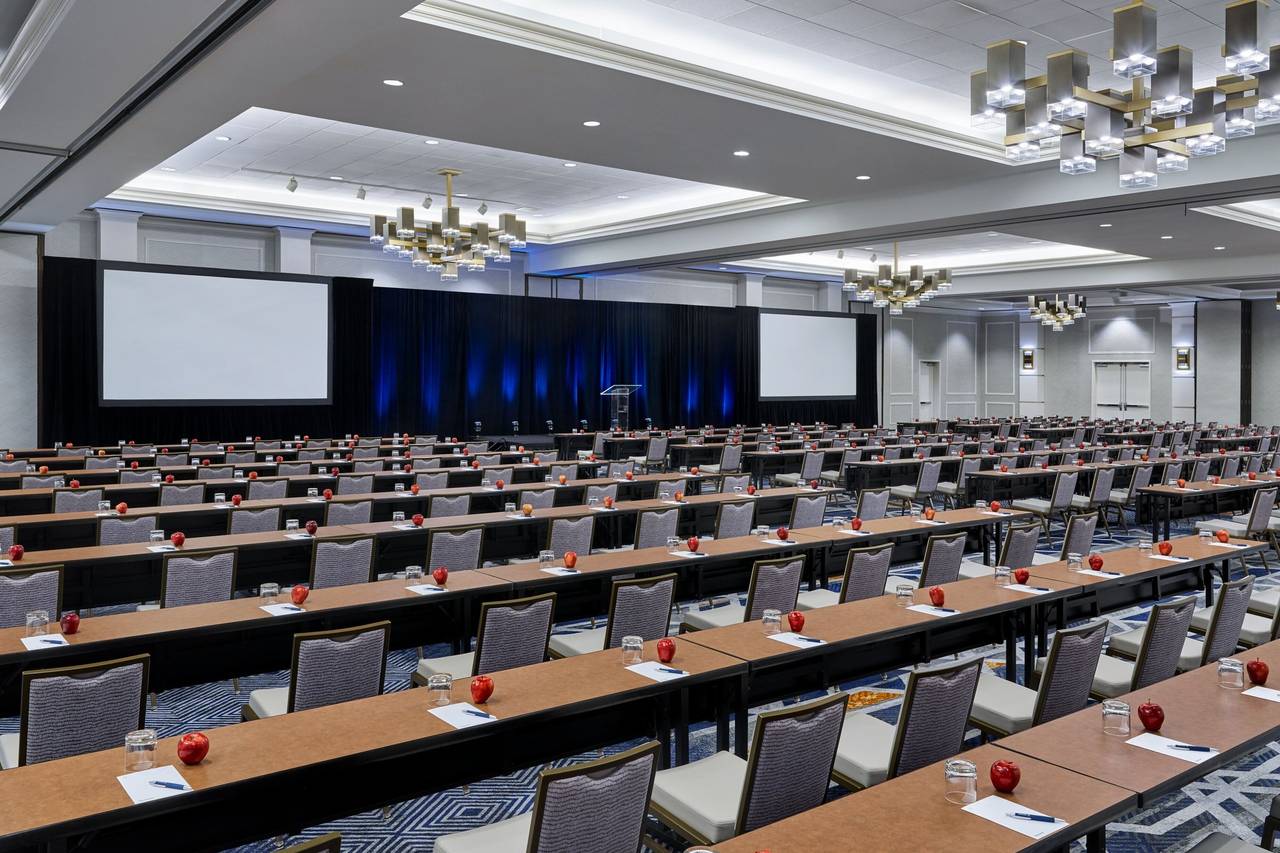 Sheraton Austin Hotel at the Capitol - Reviews, Photos & Deals 2026 ...