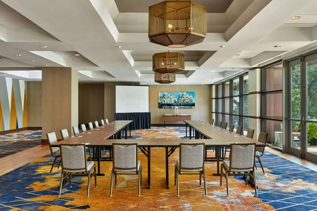 Sheraton Austin Hotel at the Capitol - Reviews, Photos & Deals 2026 ...