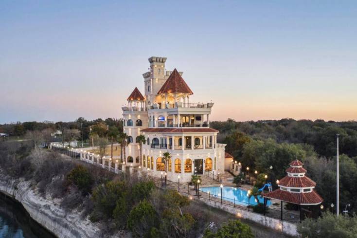 Parsons Castle - Reviews, Photos & Deals 2026 - Clifton, TX - WeddingWire