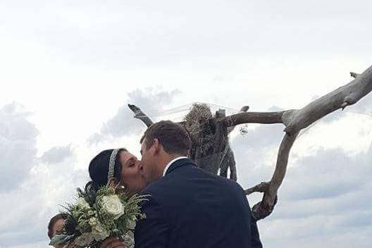 Drawbridge Lane Weddings - Reviews, Photos & Deals 2026 - Lakeside ...