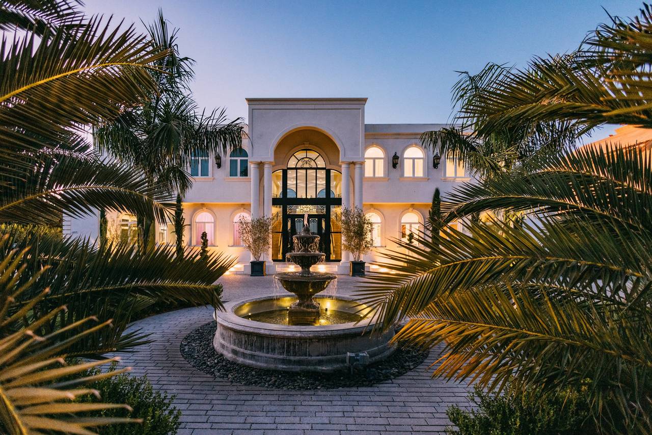 Mansion Wedding Venues - WeddingWire