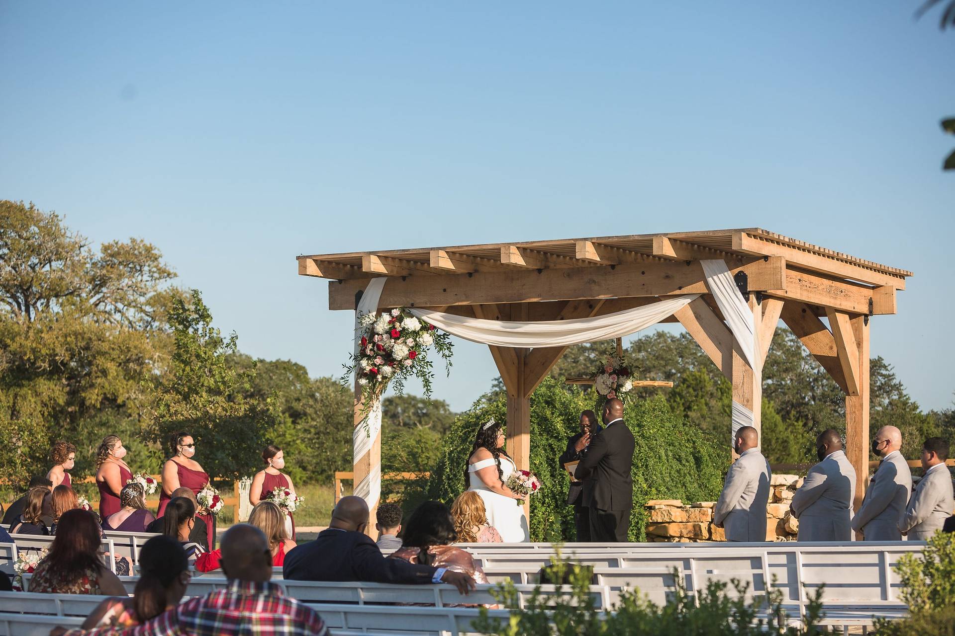Memory Lane Ranch & Lodge - Barn & Farm Wedding Venues - Dripping ...