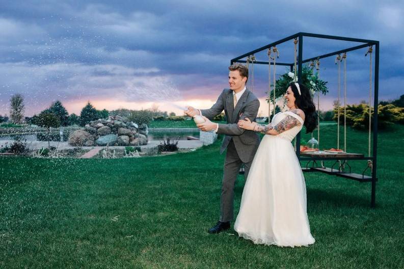 Wildflower Estate By Holland Gardens - Mansion Weddings - Gibsonburg ...