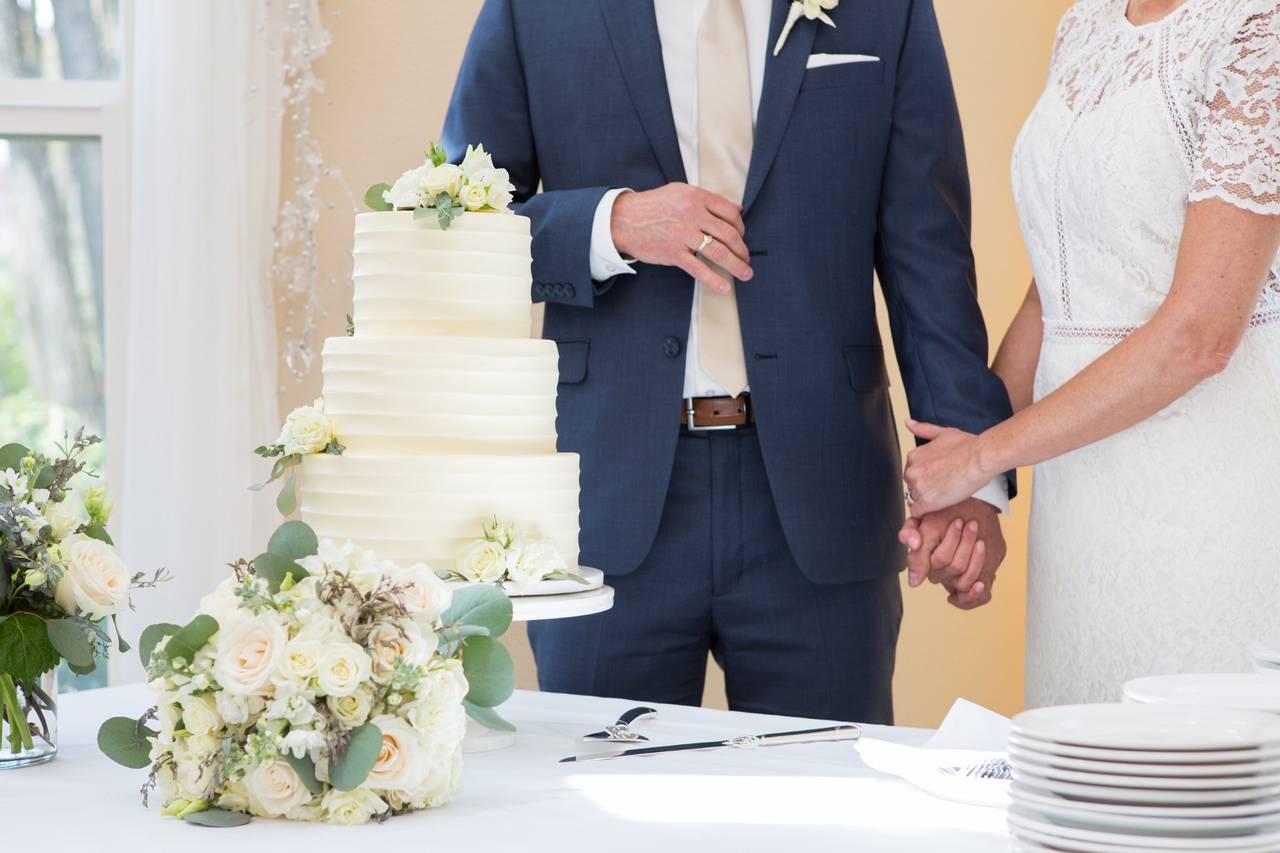 Fat Cupcake - Reviews, Photos & Deals 2026 - Portland, OR - WeddingWire