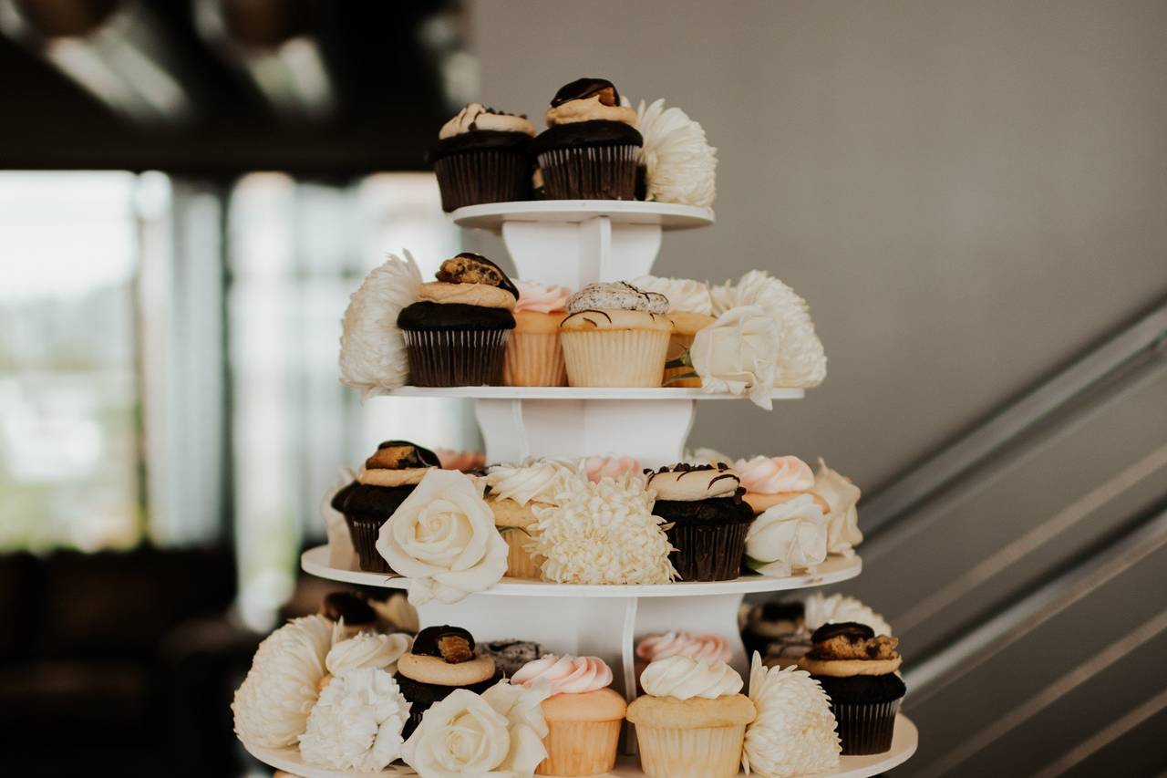 Fat Cupcake - Reviews, Photos & Deals 2026 - Portland, OR - WeddingWire