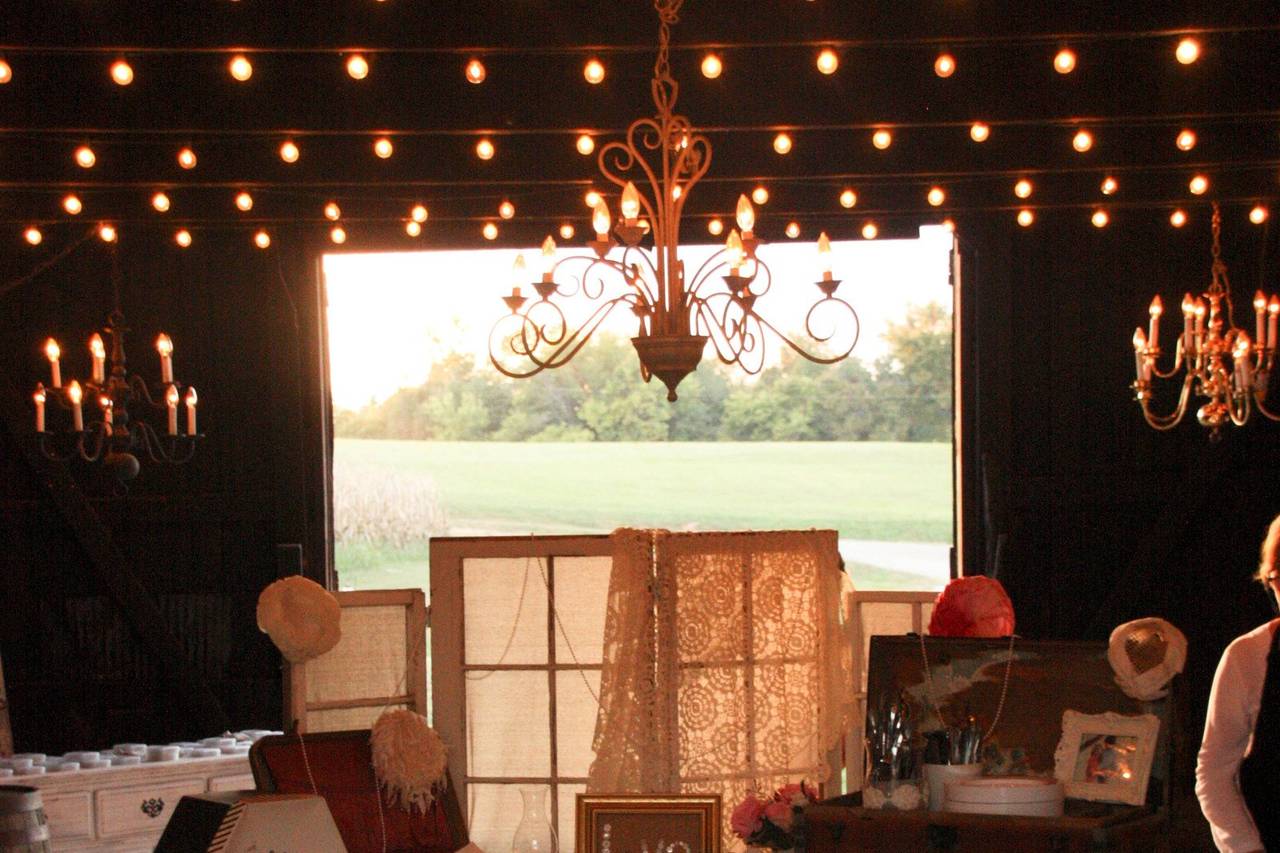 Owen Farm - Barn & Farm Wedding Venues - Chapmansboro, TN - WeddingWire