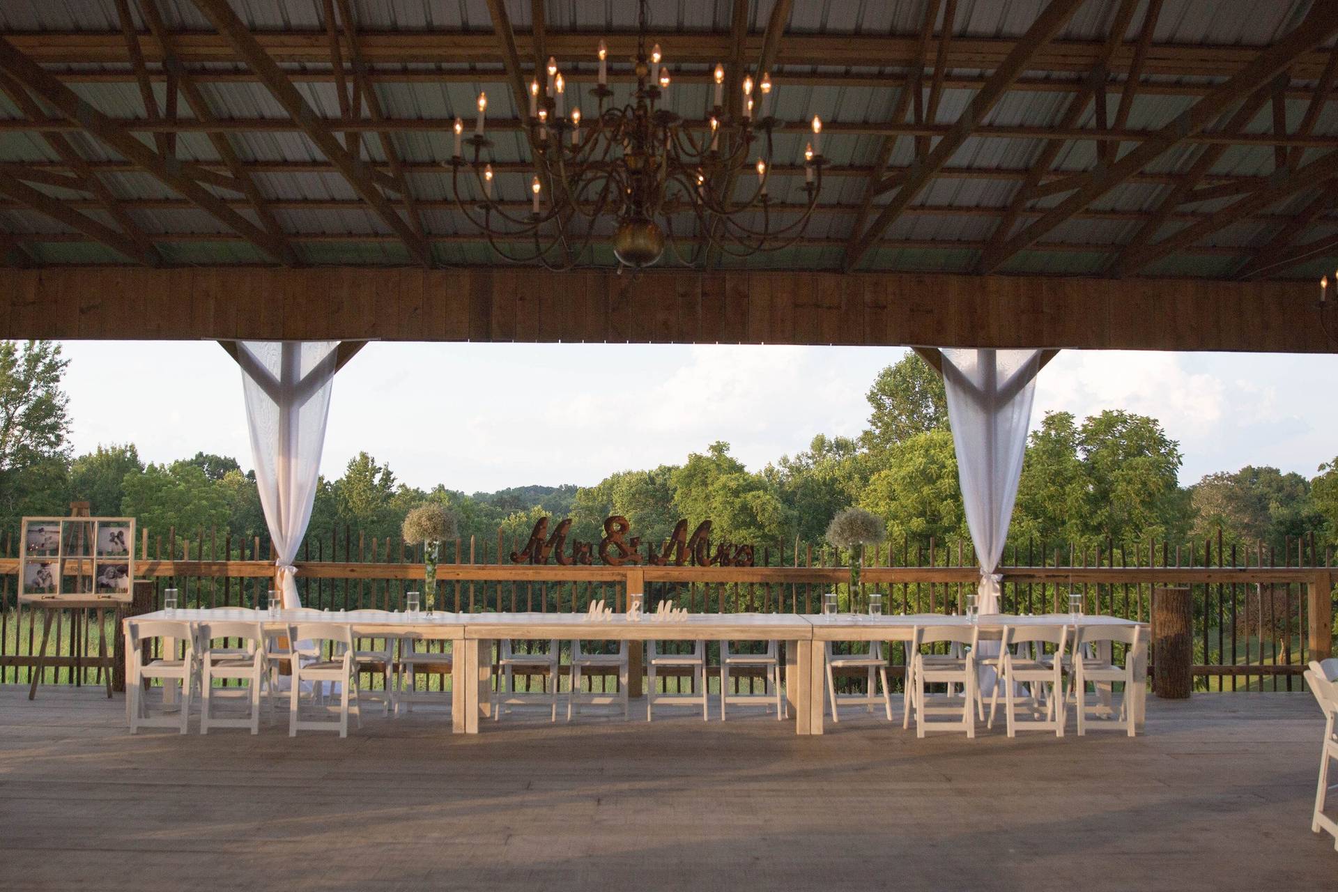 Owen Farm - Reviews, Photos & Deals 2026 - Chapmansboro, TN - WeddingWire