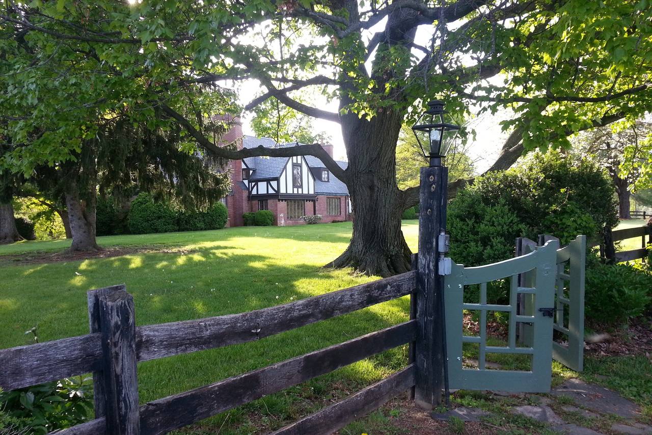 Gaie Lea - Reviews, Photos & Deals 2026 - Staunton, VA - WeddingWire