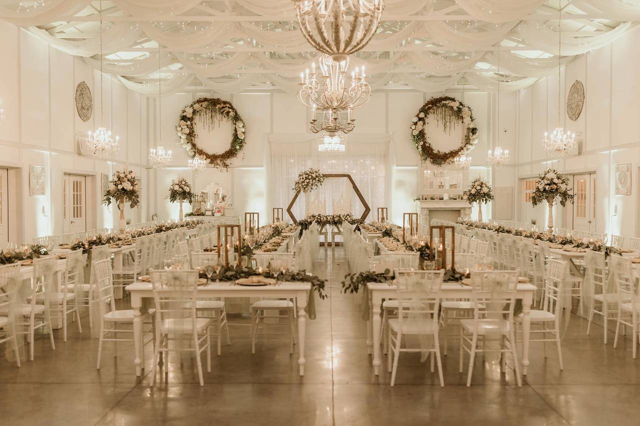 Saxon Manor - Barn & Farm Weddings - Brooksville, FL - WeddingWire
