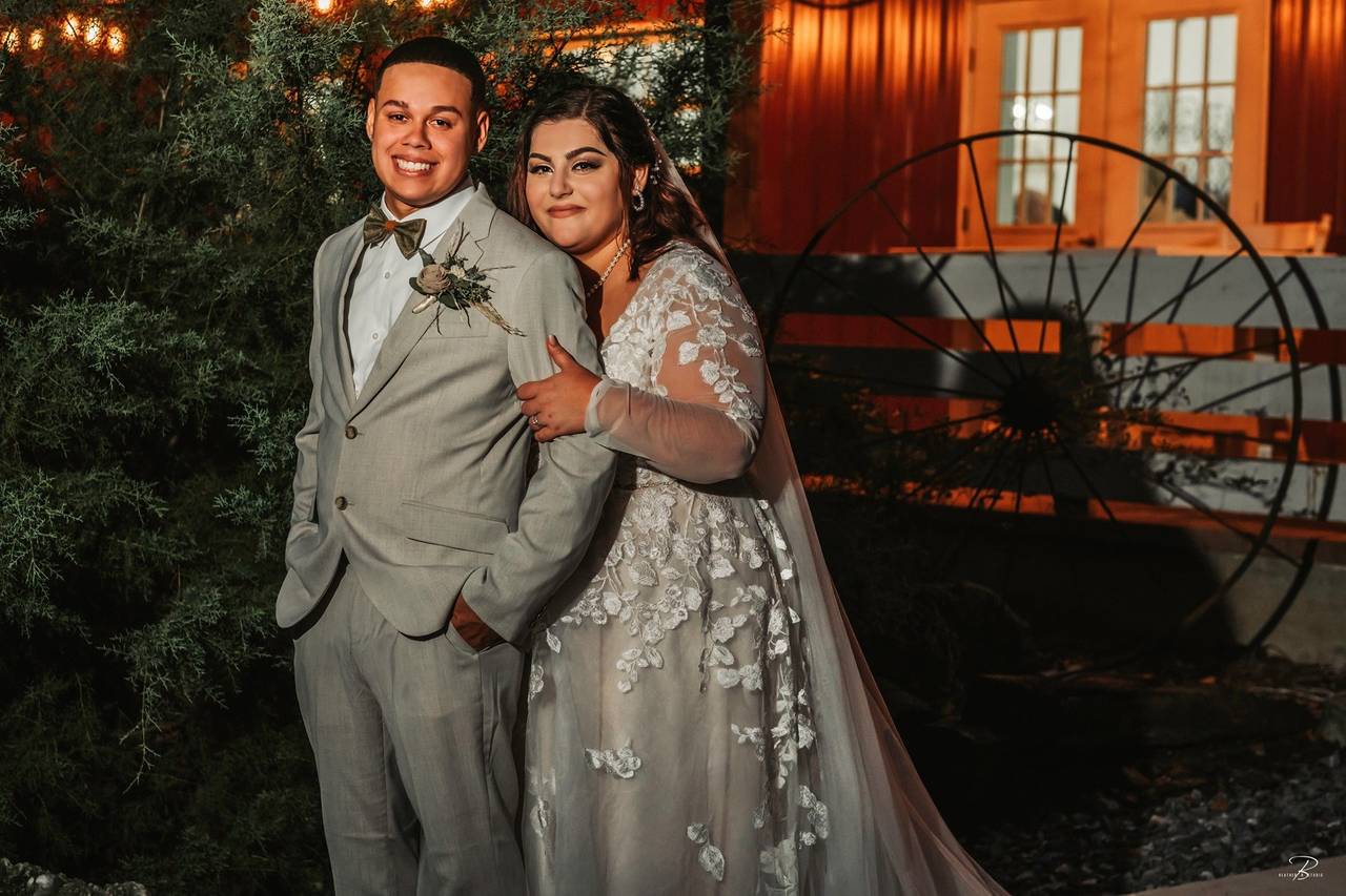 Saxon Manor - Barn & Farm Weddings - Brooksville, FL - WeddingWire