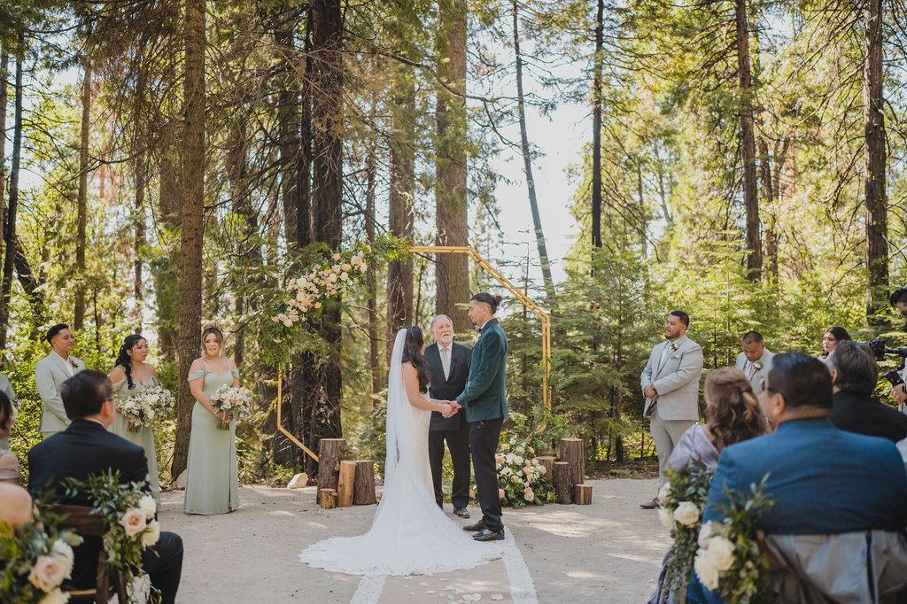 The Lodge at Two Moons - Reviews, Photos & Deals 2026 - Oakhurst, CA ...