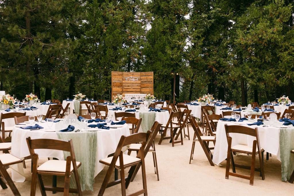 The Lodge at Two Moons - Reviews, Photos & Deals 2026 - Oakhurst, CA ...