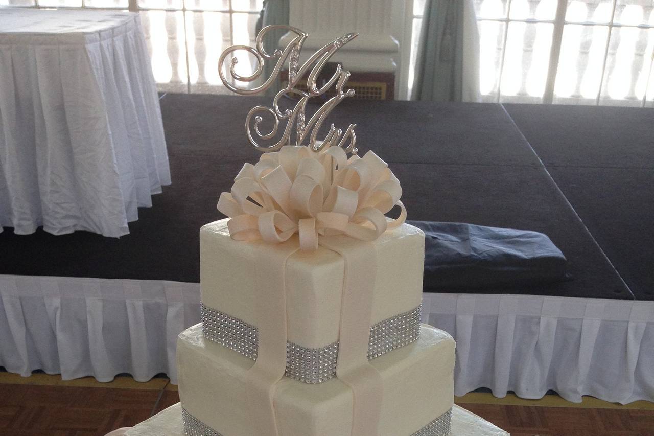 Susie G's Specialty Cakes - Reviews, Photos & Deals 2026 - O Fallon, MO ...
