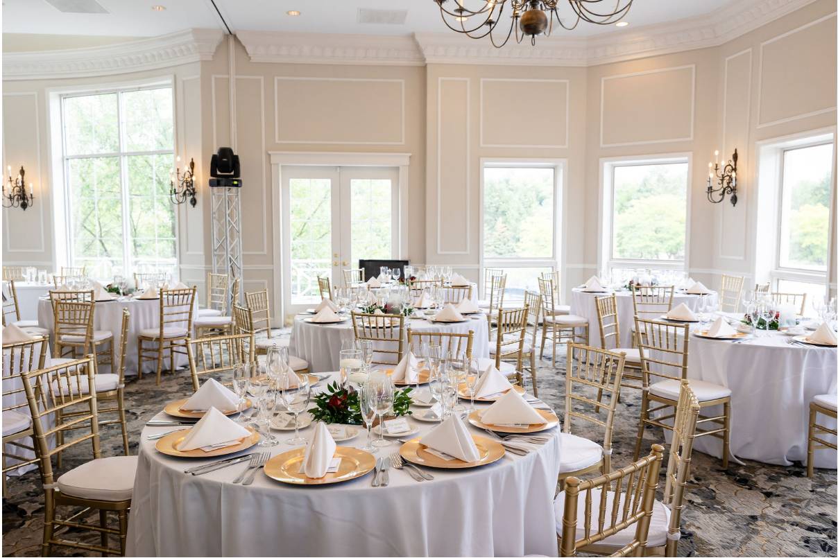 Royal Fox Country Club - Reviews, Photos & Deals 2026 - Saint Charles ...