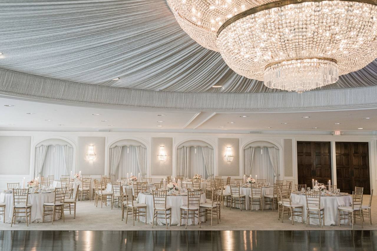 The Mansion at Woodside - Reviews, Photos & Deals 2026 - Syosset, NY ...