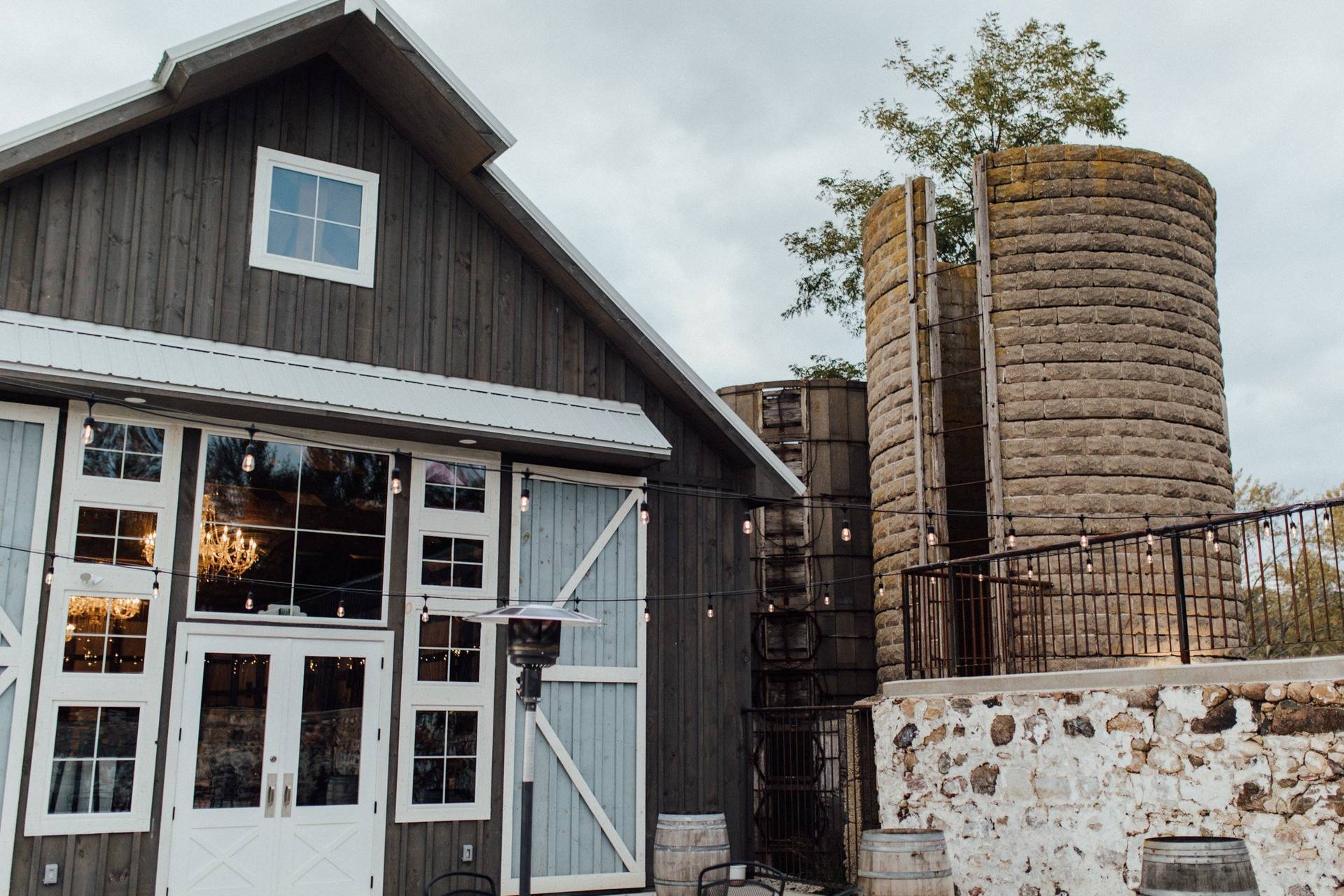 Lilac Acres - Reviews, Photos & Deals 2026 - Waukesha, WI - WeddingWire