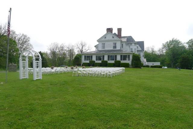 Beale Manor - Reviews, Photos & Deals 2026 - Parkesburg, PA - WeddingWire