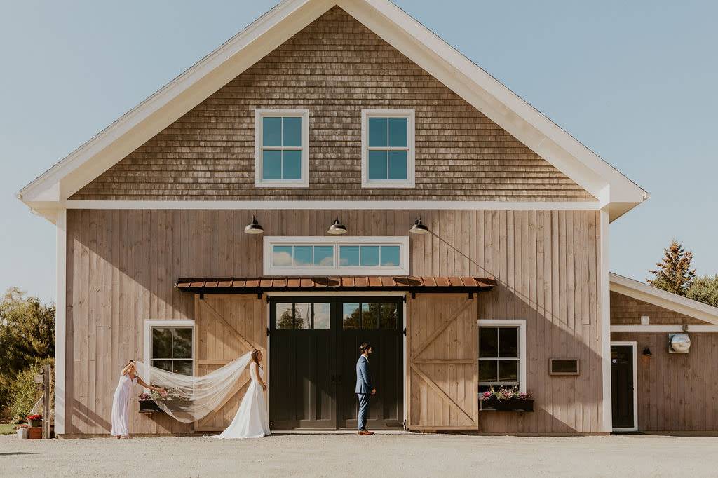 Bellevue Barn at Carlisle Place - Reviews, Photos & Deals 2026 ...