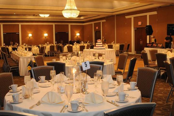 DoubleTree by Hilton Hotel Collinsville - Venue - Collinsville, IL ...
