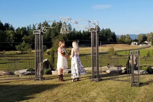 The Hidden Farm - Venue - Buckley, WA - WeddingWire