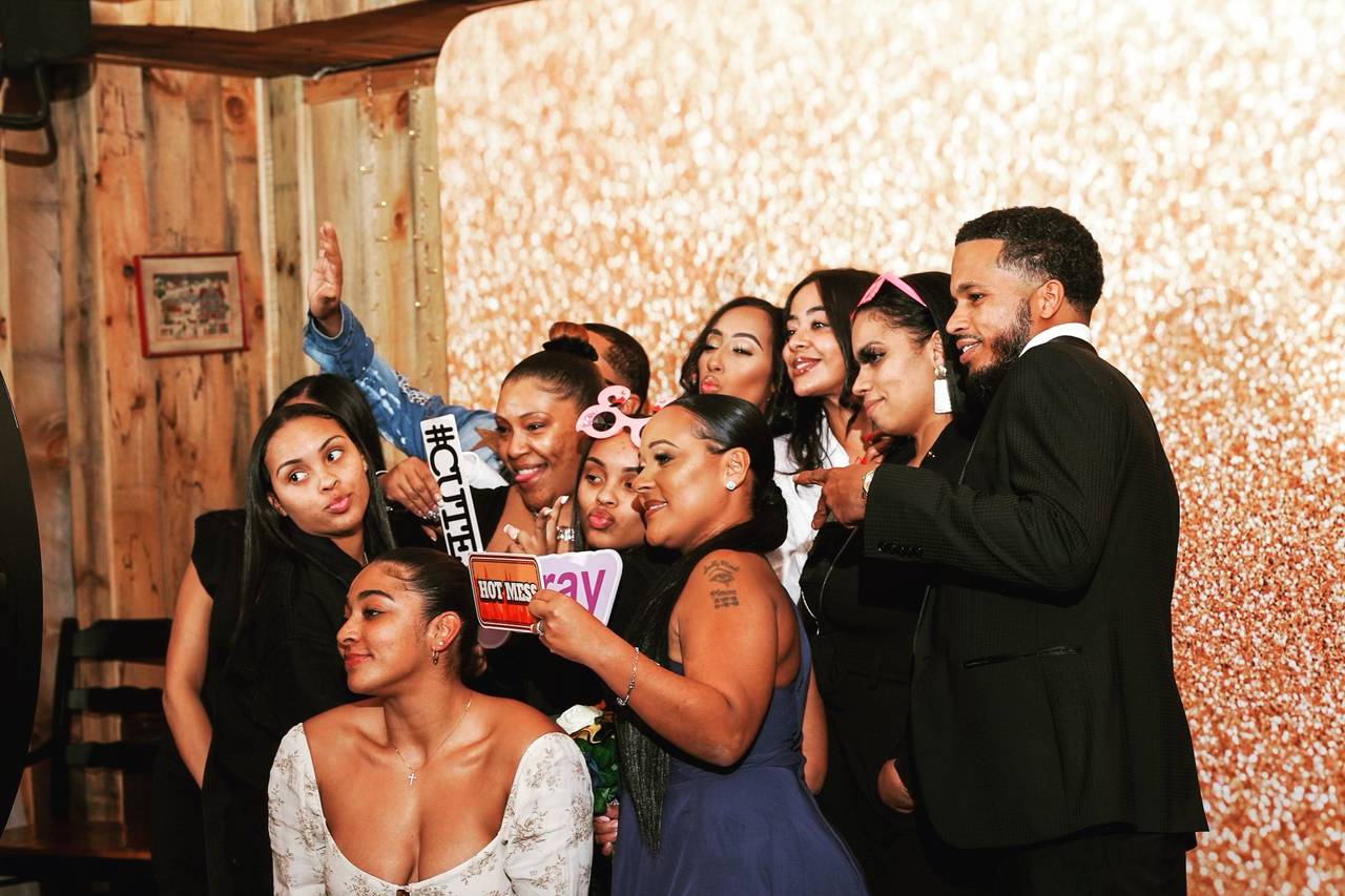 JayLee Photobooth - Photo Booths - Providence, RI - WeddingWire