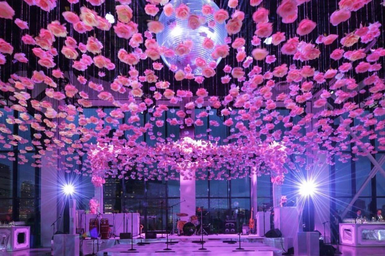 Lighting and Decor for Weddings and Receptions - WeddingWire