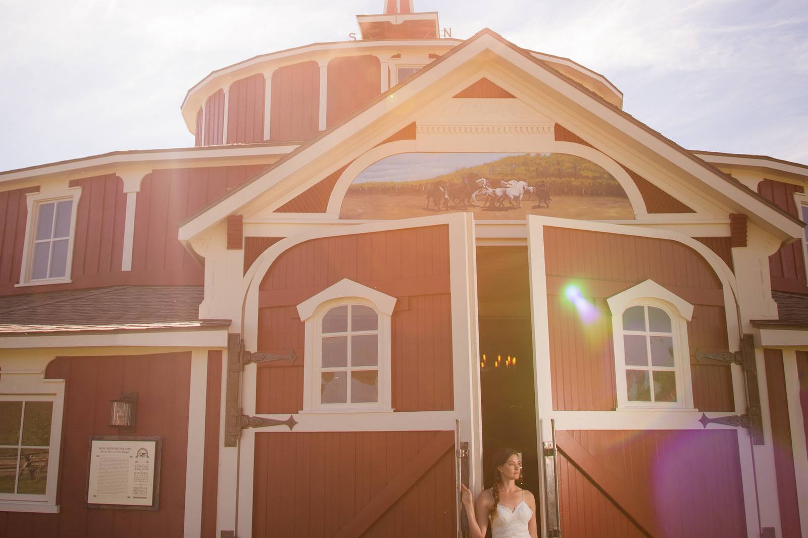 The Round Barn at Twin Bridges - Reviews, Photos & Deals 2026 - Twin ...