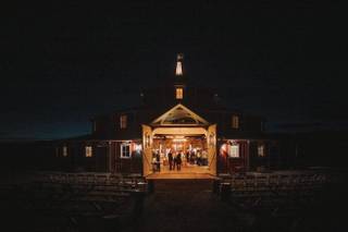 The Round Barn at Twin Bridges - Reviews, Photos & Deals 2026 - Twin ...