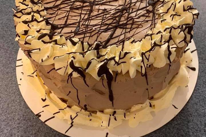 Reeves Cake Shop - Wedding Cake - Akron, OH - WeddingWire