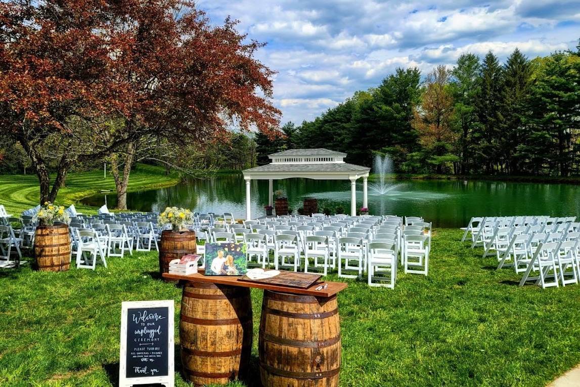 The Stables at Arrowhead Lake - Barn & Farm Weddings - Millersburg, OH ...