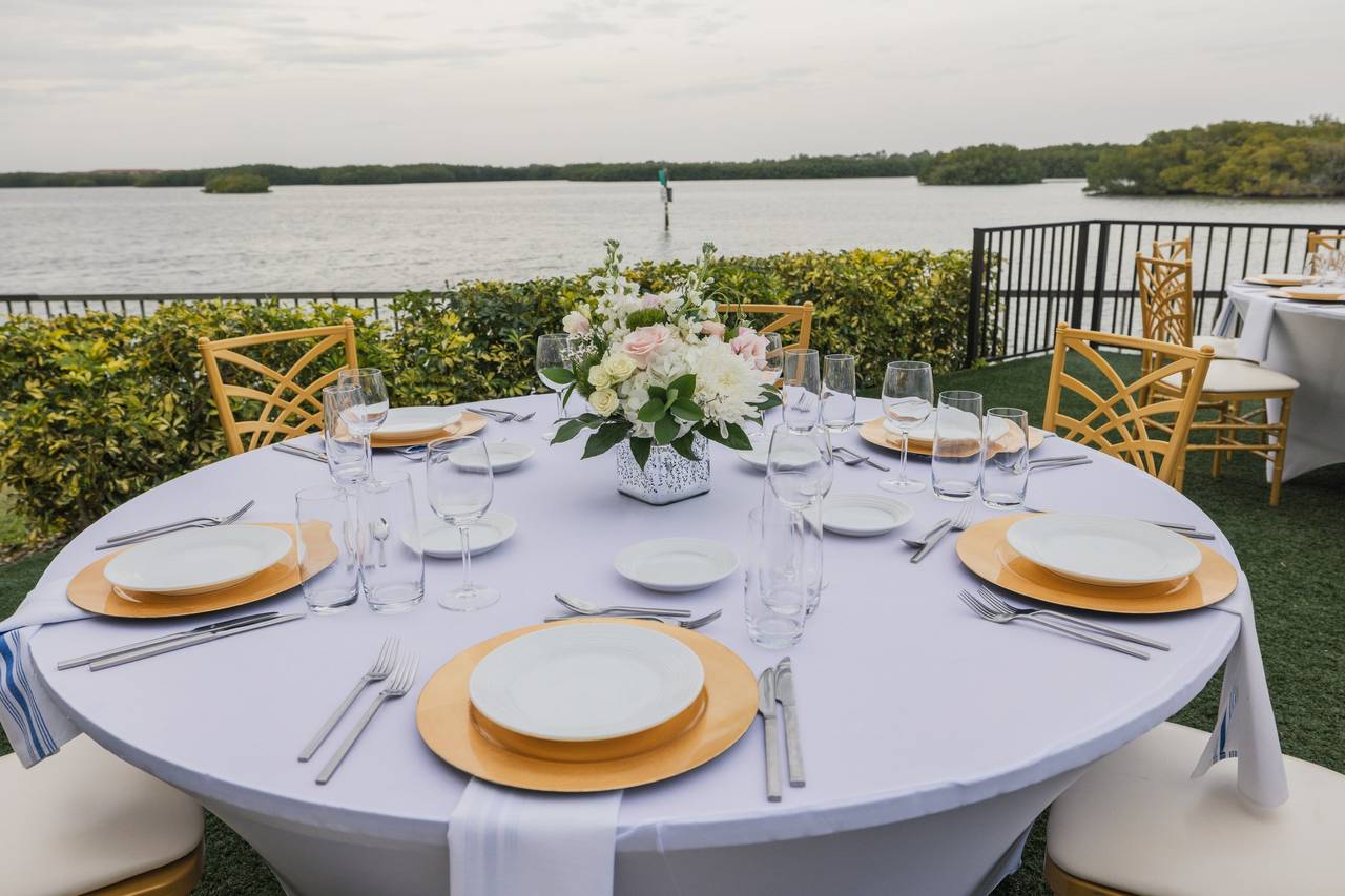 DoubleTree by Hilton Tampa Rocky Point Waterfront - Reviews, Photos ...