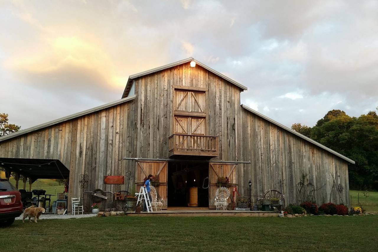 Queen's Chestnut Grove Farm - Reviews, Photos & Deals 2026 - Tunnel ...