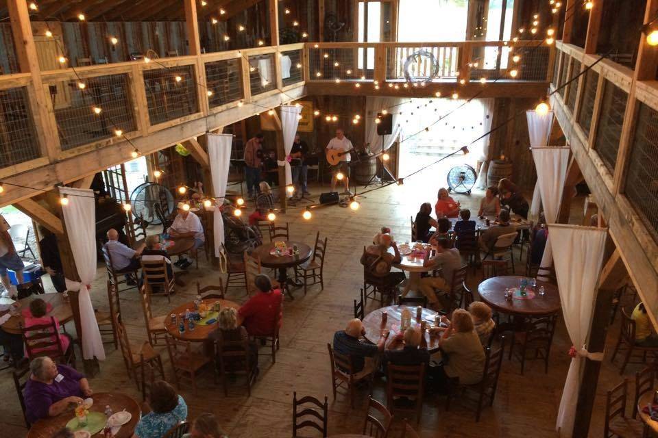Queen's Chestnut Grove Farm - Reviews, Photos & Deals 2026 - Tunnel ...
