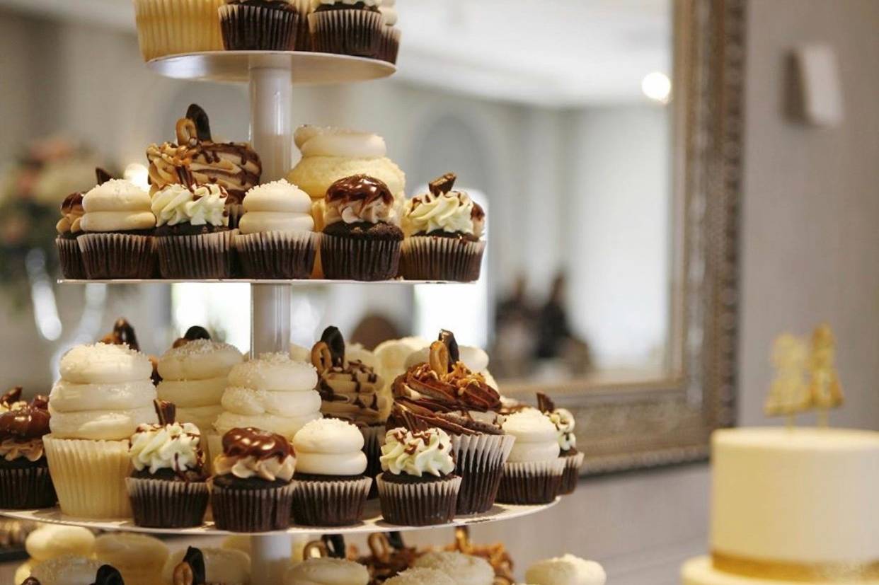 Km Cake Design - Wedding Cake - Rincon, GA - WeddingWire