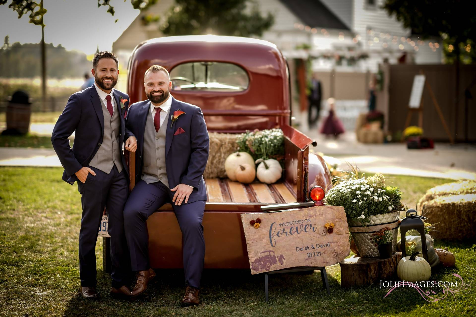 Hoosier Grove Barn - Venue - Streamwood, IL - WeddingWire