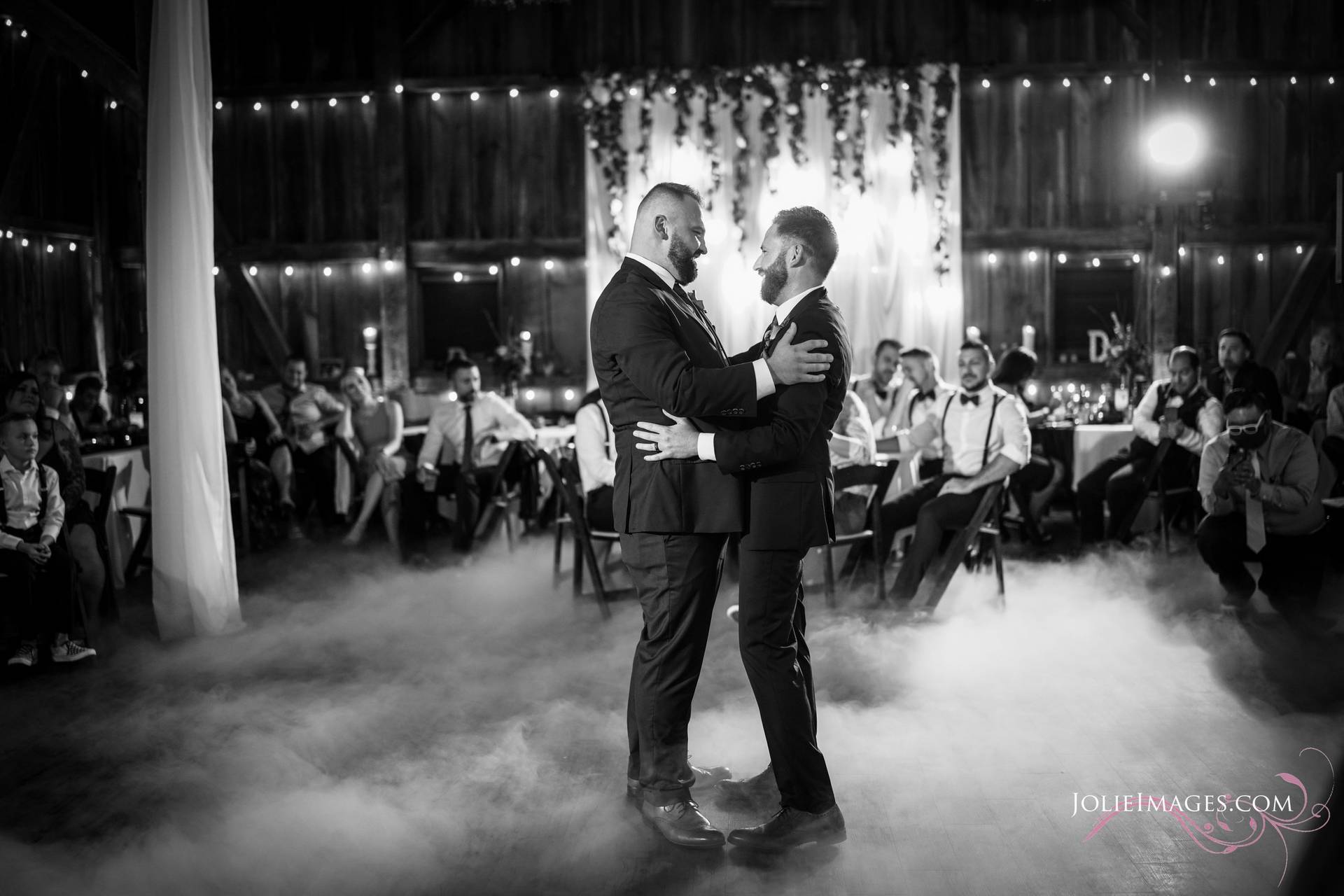 Hoosier Grove Barn - Venue - Streamwood, IL - WeddingWire