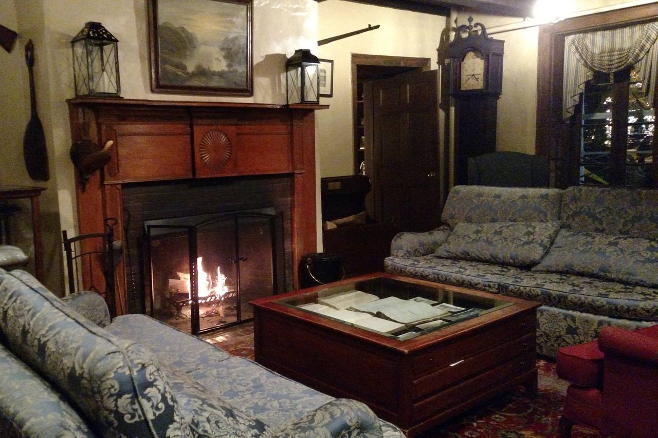 Beekman Arms & Delamater Inn - Reviews, Photos & Deals 2026 - Rhinebeck ...