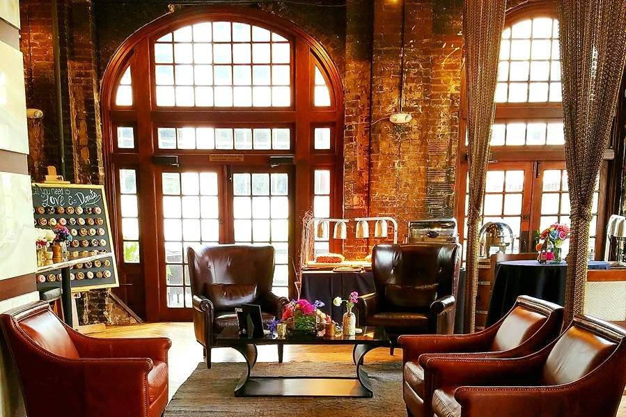 Lawless kitchen and spirits - Reviews, Photos & Deals 2026 - Houston ...